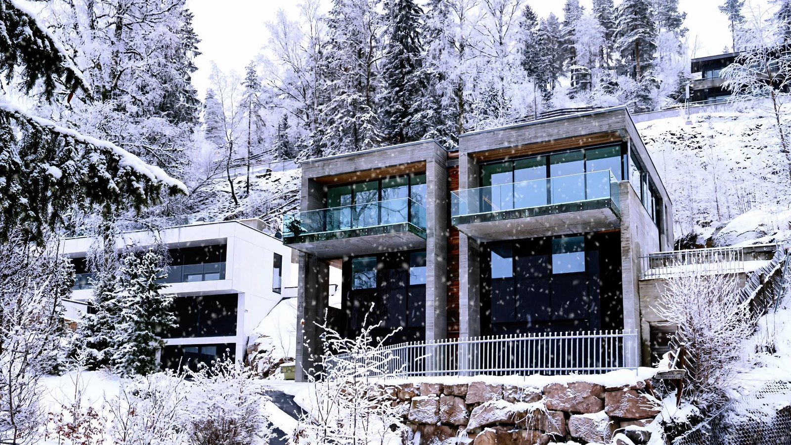 MODERN HOUSE, High-Standard MATERIALS and WORKMANSHIP